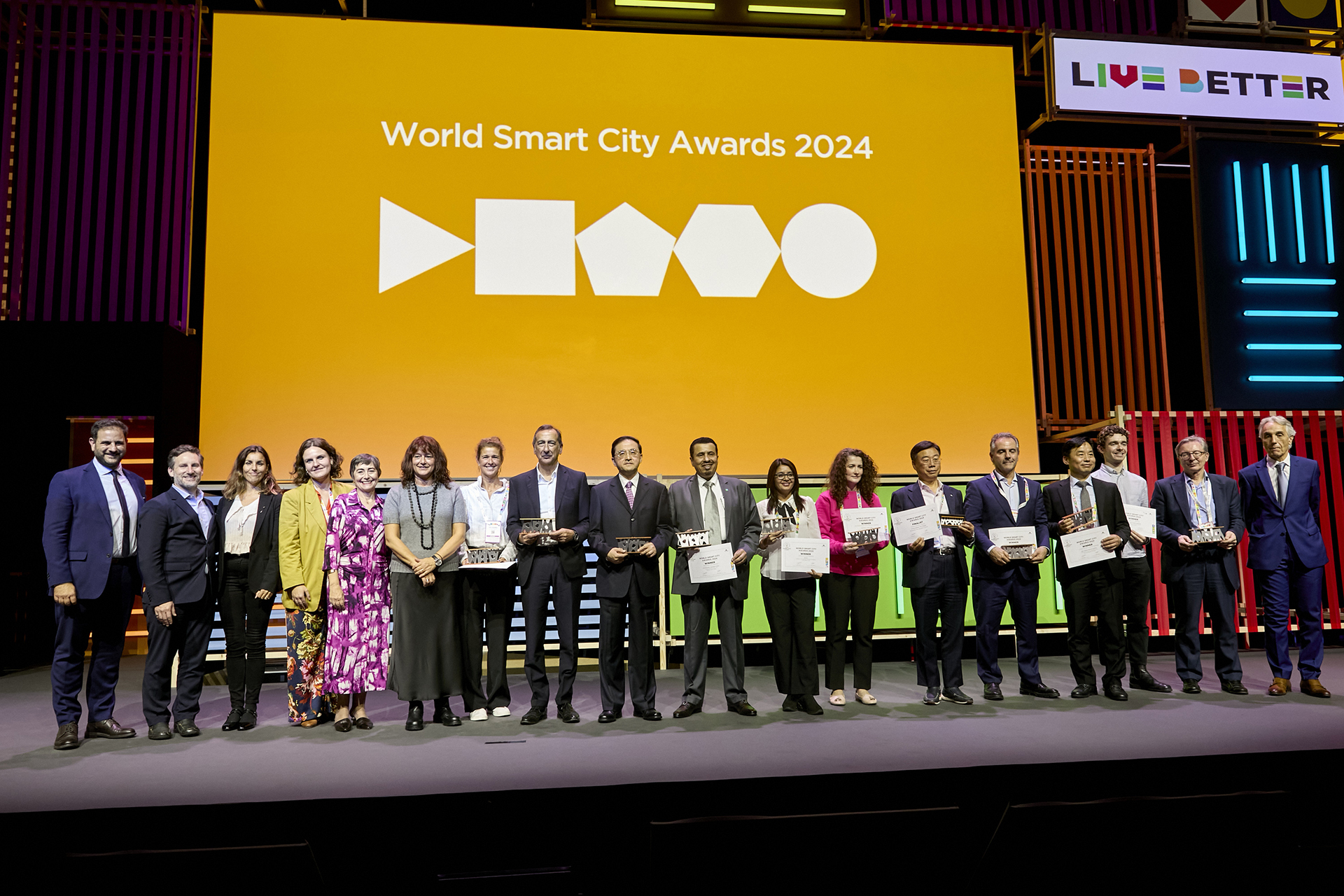 Shenzen chosen as “Smart City of 2024” at Smart City Expo World ...